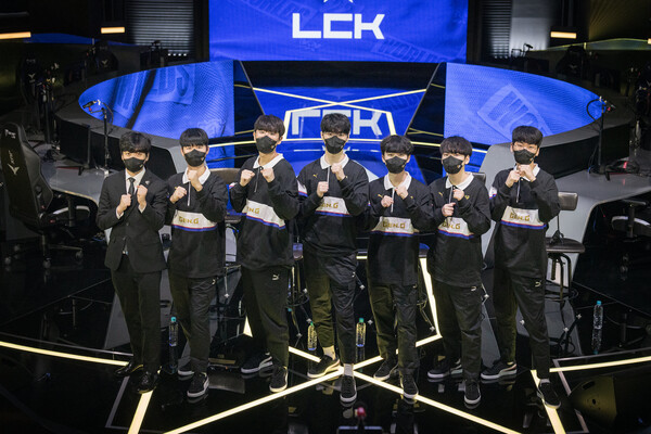 LCK 2연속 롤드컵 16강 전원 진출 노린다