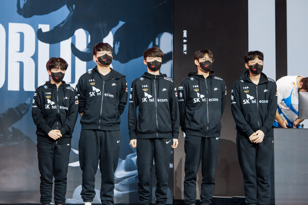 16강 지배한 LCK, 8강도 접수할까 - 게임톡