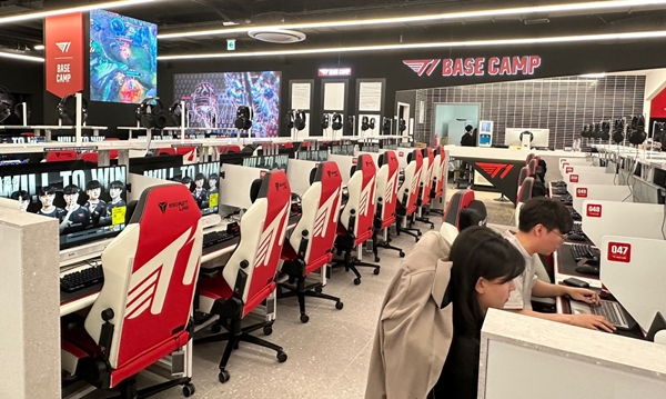 “T1 팬이라면 홍대입구로 모이세요” - 게임톡